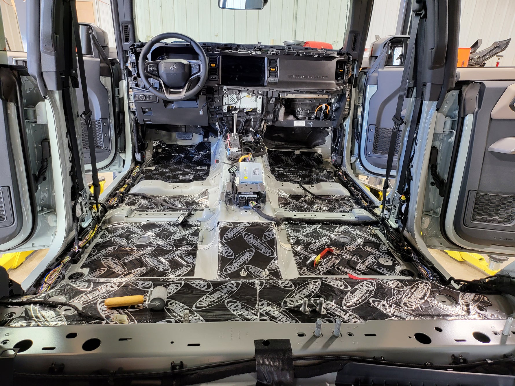 Dynamat Xtreme 2021+ Ford Bronco Floor Kit - 4 Door – MaxliderBros
